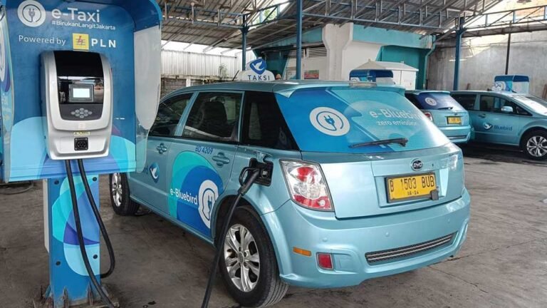 BYD e6 Taksi Blue Bird Bekas Dijual - Dealer Resmi BYD